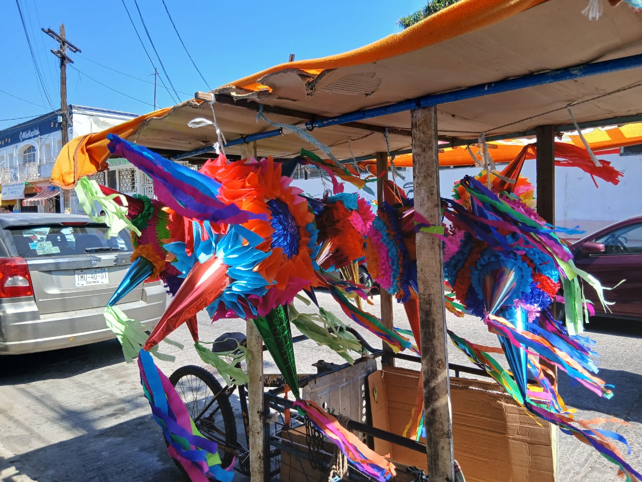Vendimia de piñatas, toda una tradición | NVI Istmo