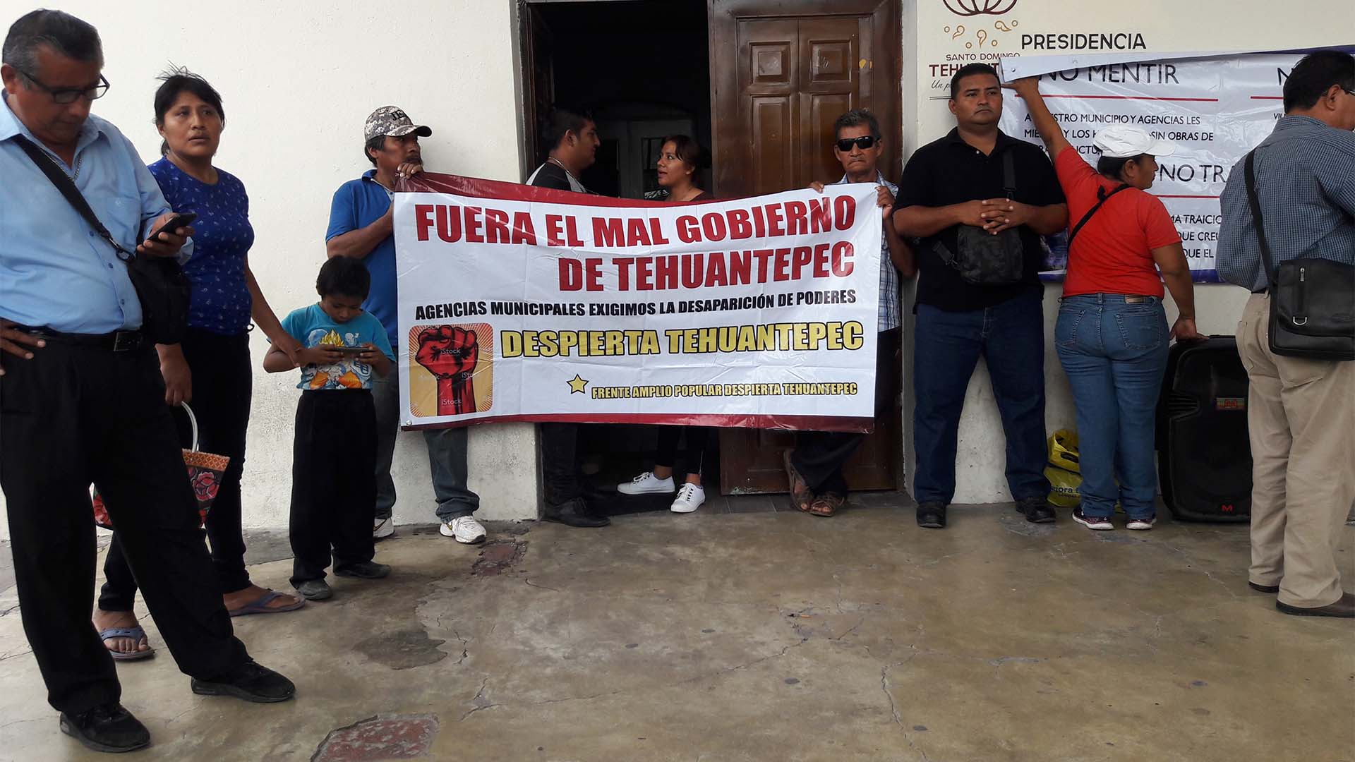 Exigen renuncia a Vilma Martínez en Tehuantepec | NVI Istmo